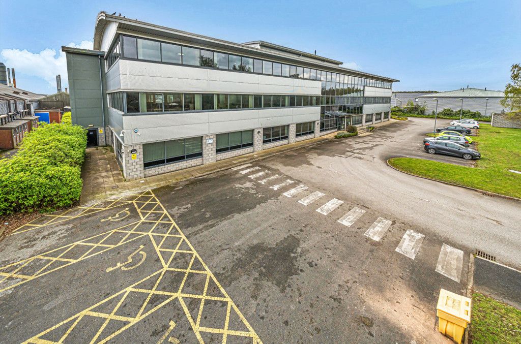 Office to let in Pinnacle House, Doddington Road, Lincoln LN6, £18,750 ...