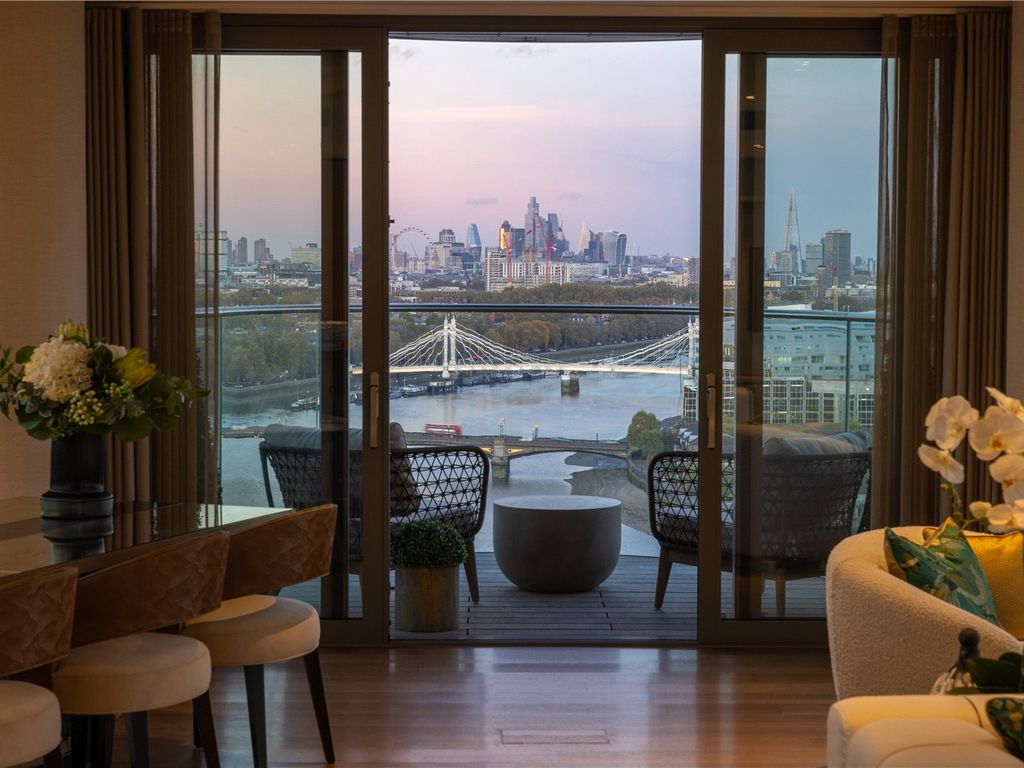 New home, 4 bed flat for sale in Chelsea Waterfront, Waterfront Drive ...