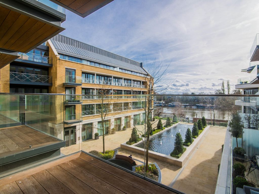 3 bed flat for sale in 8 Kew Bridge Road, Brentford TW8, £1,100,000 ...