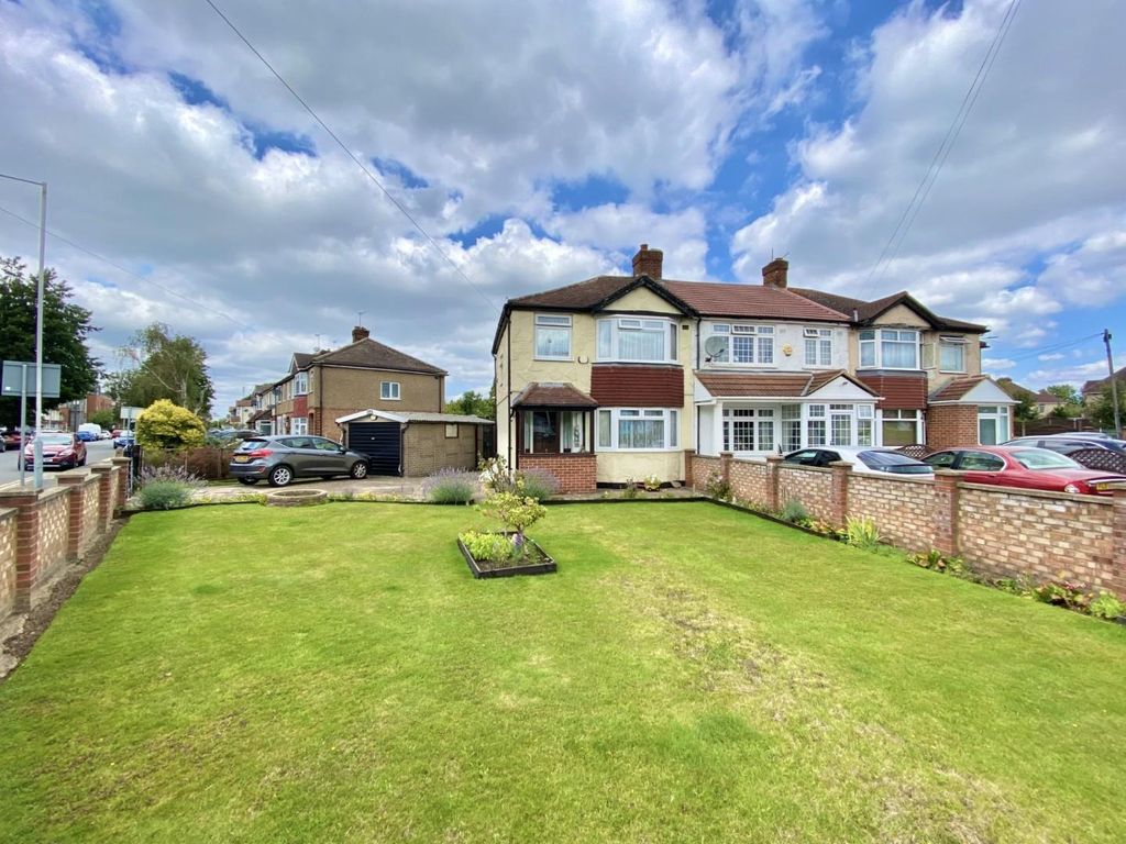 3 bed end terrace house for sale in Botwell Lane, Hayes, Middlesex UB3 ...