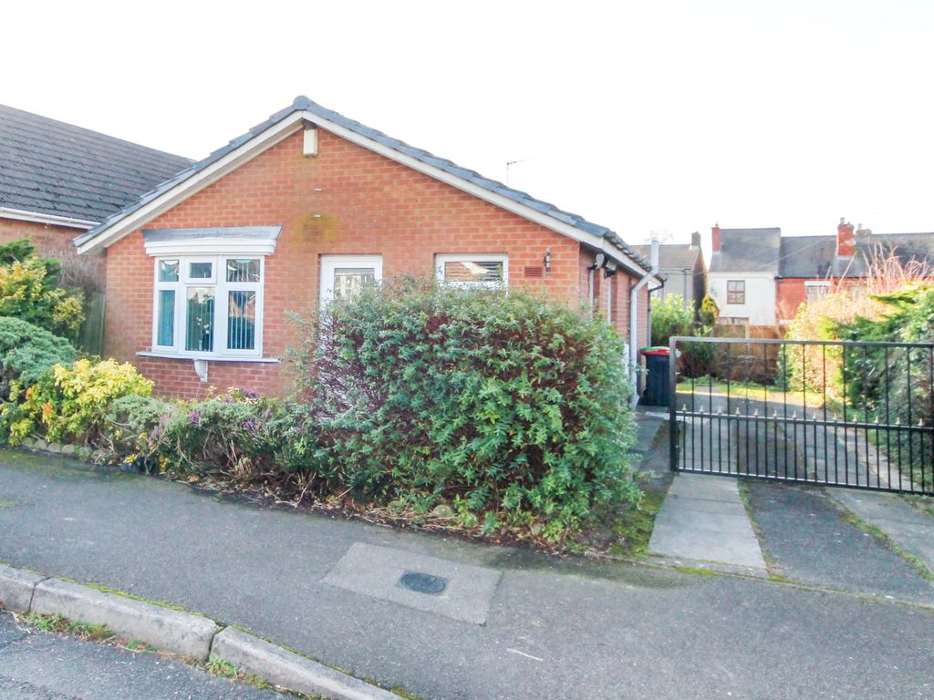 2 bed detached bungalow for sale in Smeath Road, Underwood NG16, £ ...