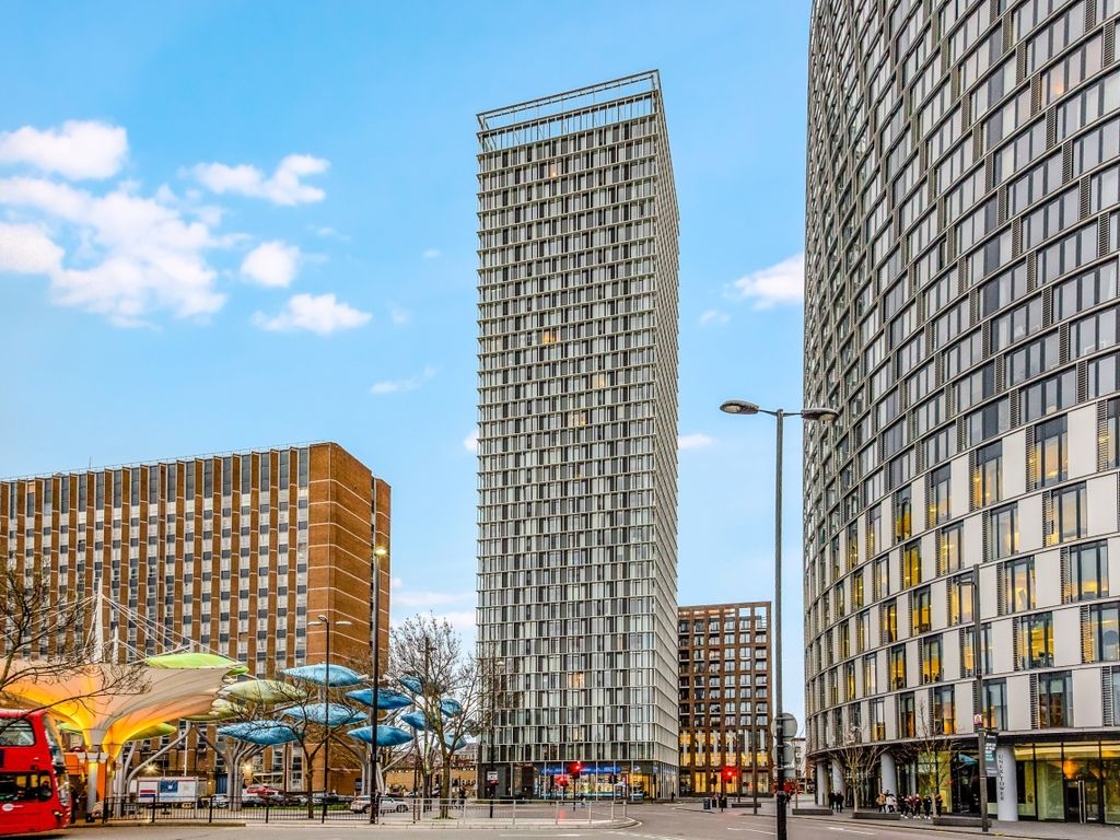 1 bed flat to rent in Stratosphere Tower, Great Eastern Road, Stratford ...