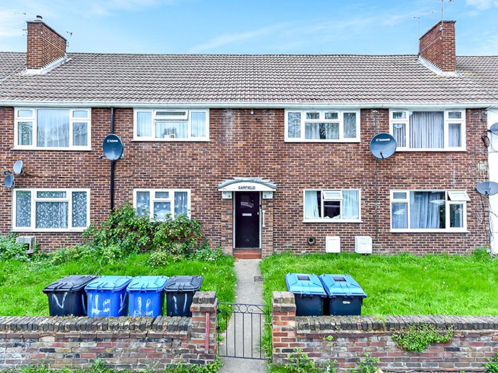 2 bed flat for sale in Findon Road, London N9 - Zoopla