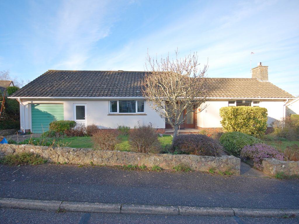 3 bed detached bungalow for sale in Woolbrook Park, Sidmouth EX10, £ ...
