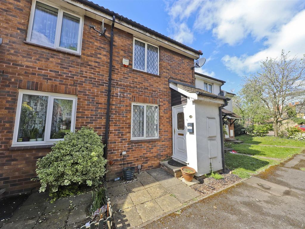 2 Bed Terraced House For Sale In Peplow Close Yiewsley West Drayton