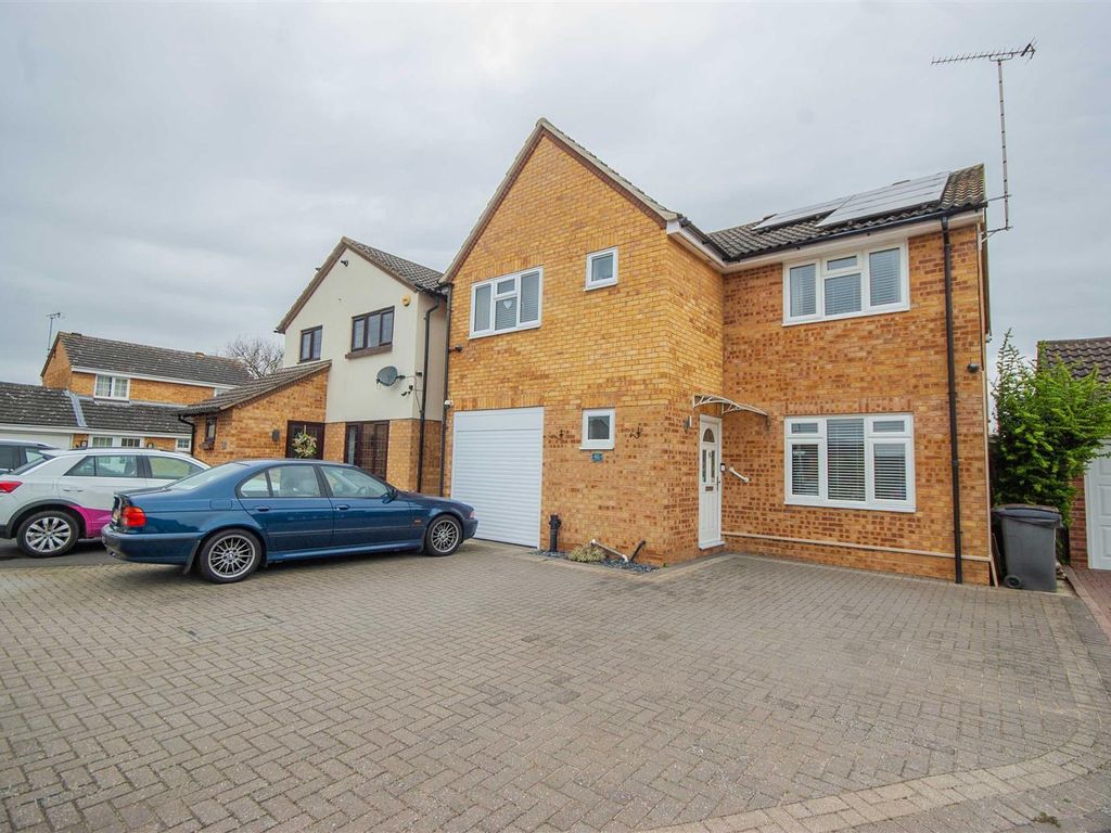 4 bed detached house for sale in Rembrandt Grove, Springfield ...