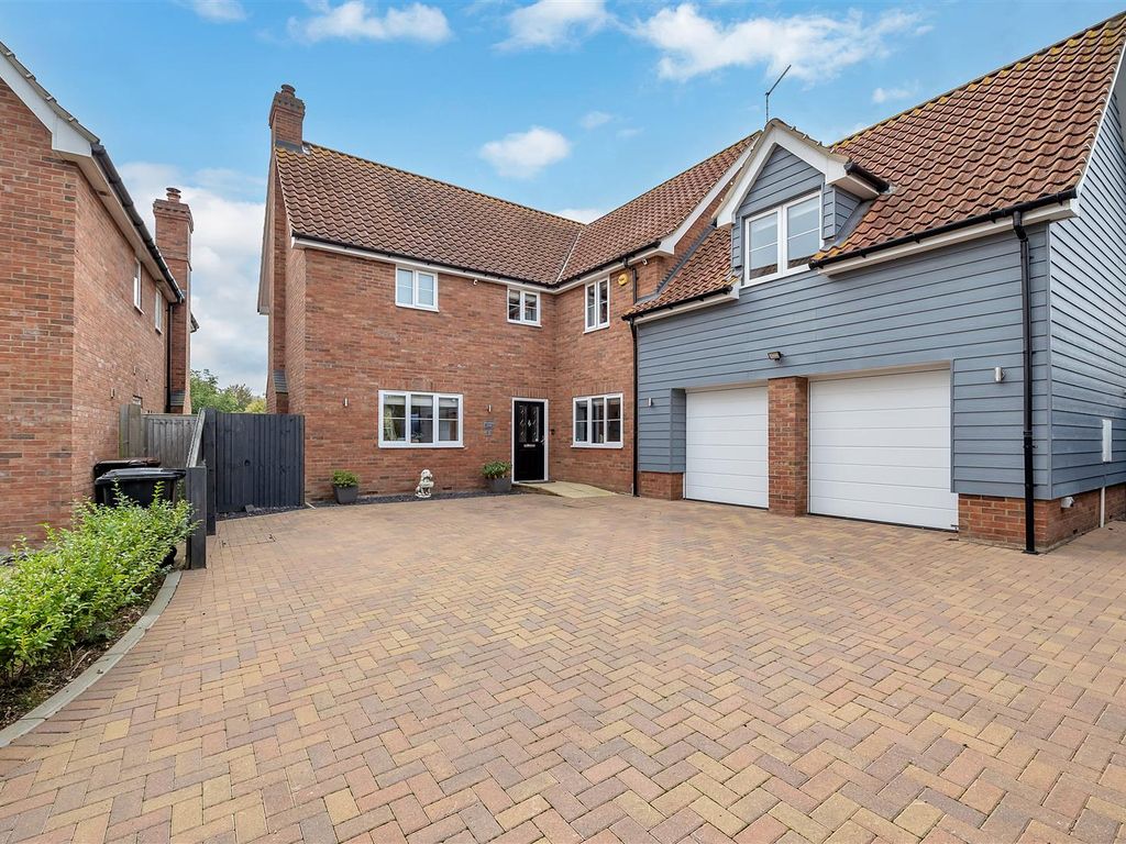 5 bed detached house for sale in Russet Close, Finningham, Stowmarket ...