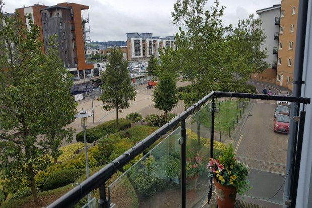2 bed flat to rent in Lockside, Bristol BS20, £1,300 pcm - Zoopla