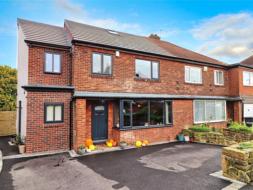 4 Bed Semi Detached House For Sale In Brownberrie Gardens Horsforth
