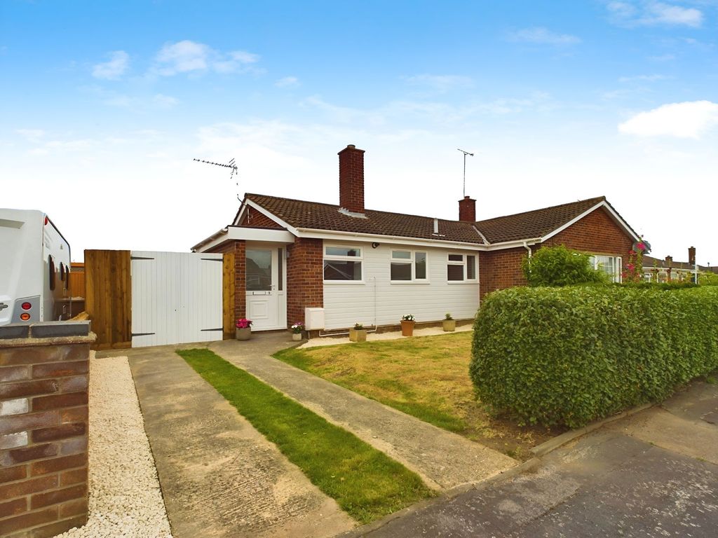 3 bed semi-detached bungalow for sale in Chesterton Grove, Peterborough ...