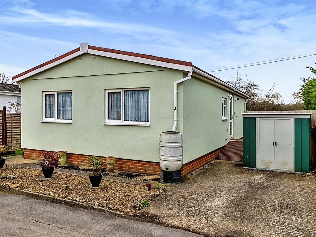 2 bed mobile/park home for sale in Glen Mobile Home Park, Colden Common ...