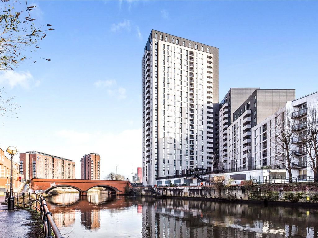 2 bed flat to rent in One Regent, 1 Regent Road, Manchester M3, £1,300 ...