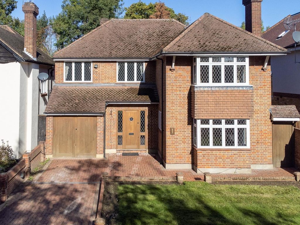 5 bed detached house for sale in Northwold Drive HA5 - Zoopla