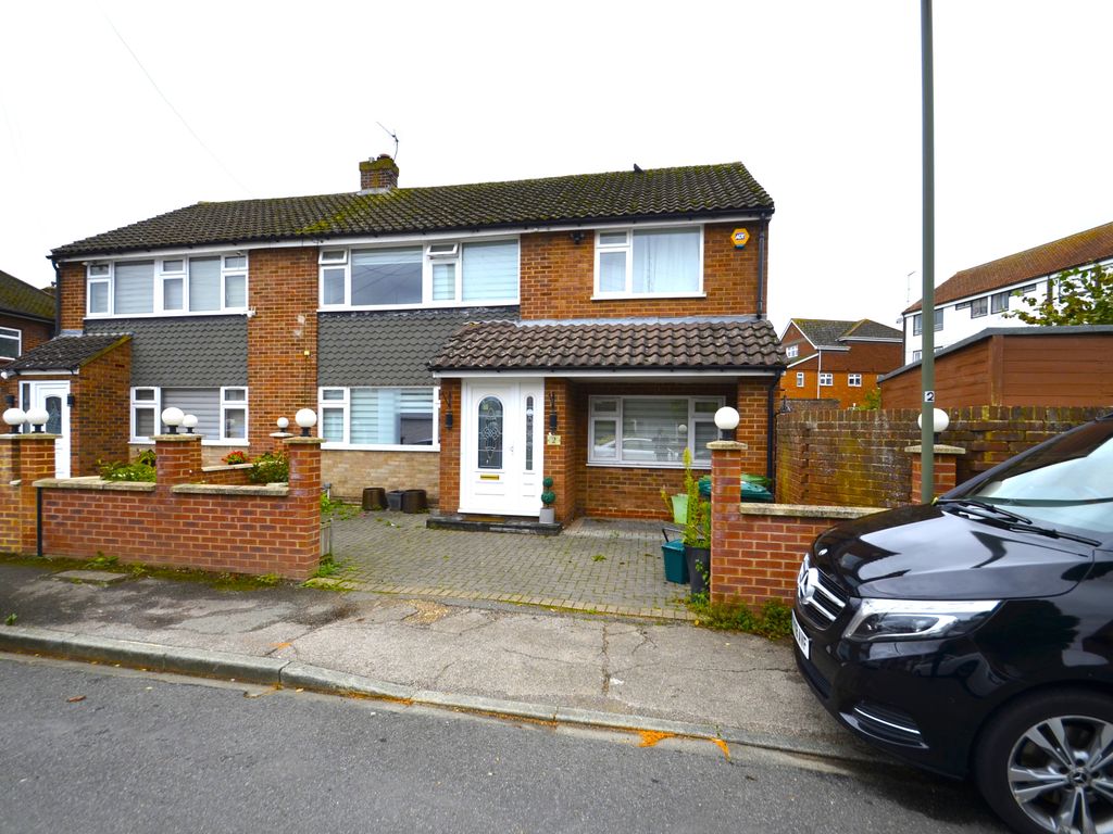 5 bed semi-detached house to rent in Lodge Way, Ashford, Surrey TW15, £ ...