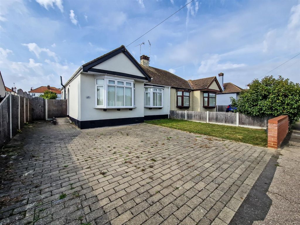 2 Bed Semi Detached Bungalow For Sale In Arlington Road Southend On