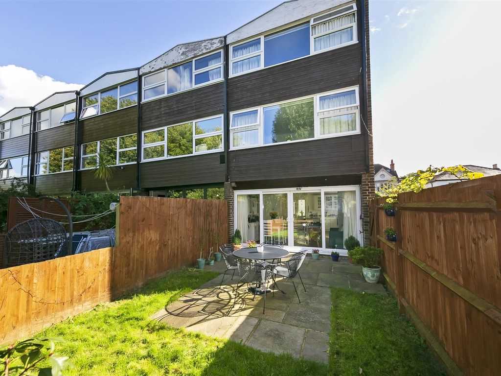 4 bed end terrace house for sale in Holmesdale Road, Teddington TW11 - Zoopla
