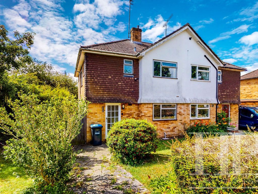 3 bed semi-detached house to rent in The Meadow, Copthorne RH10 - Zoopla
