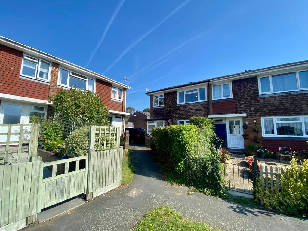 3 bed property to rent in Blackheath Road, Farnham GU9, £1,500 pcm - Zoopla