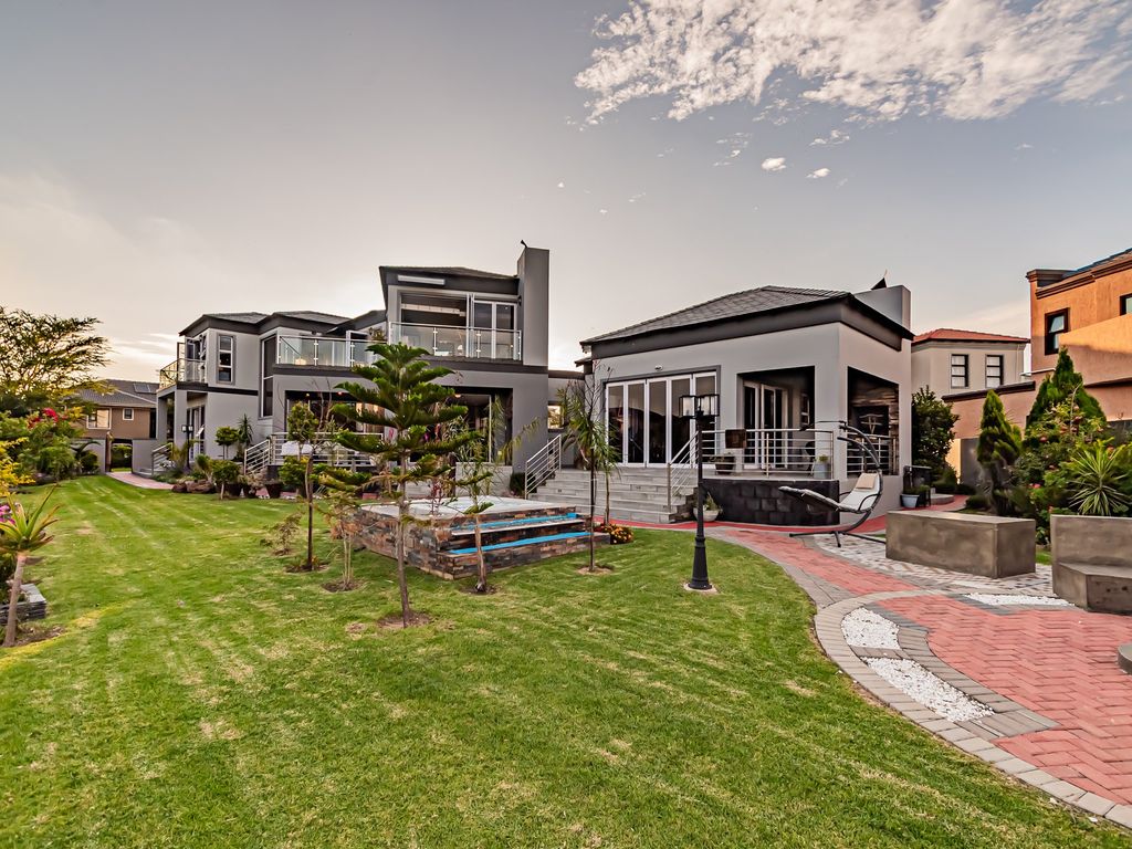 4 bed property for sale in 70, 126 Paisley Avenue, Blue Valley Golf ...