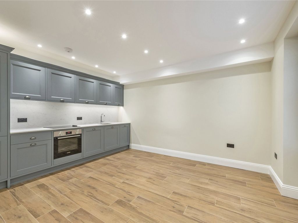2 bed flat to rent in Devonshire Terrace, London W2 - Zoopla