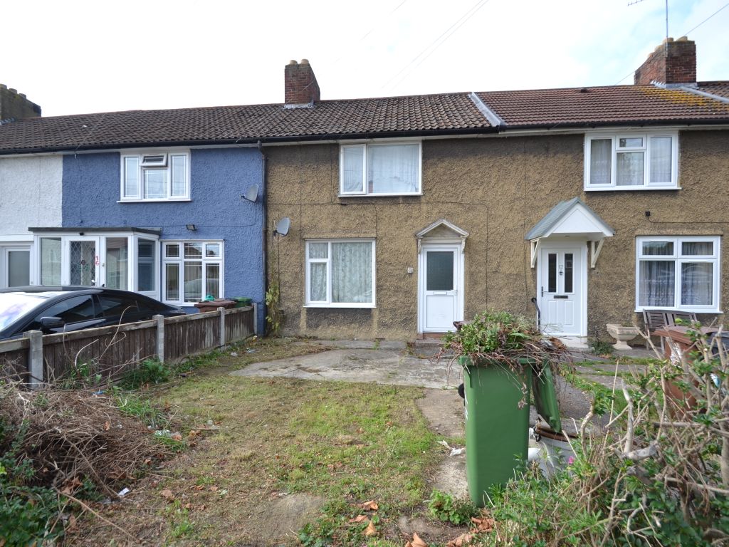 3 Bed Terraced House For Sale In Stonard Road Becontree Dagenham Rm8
