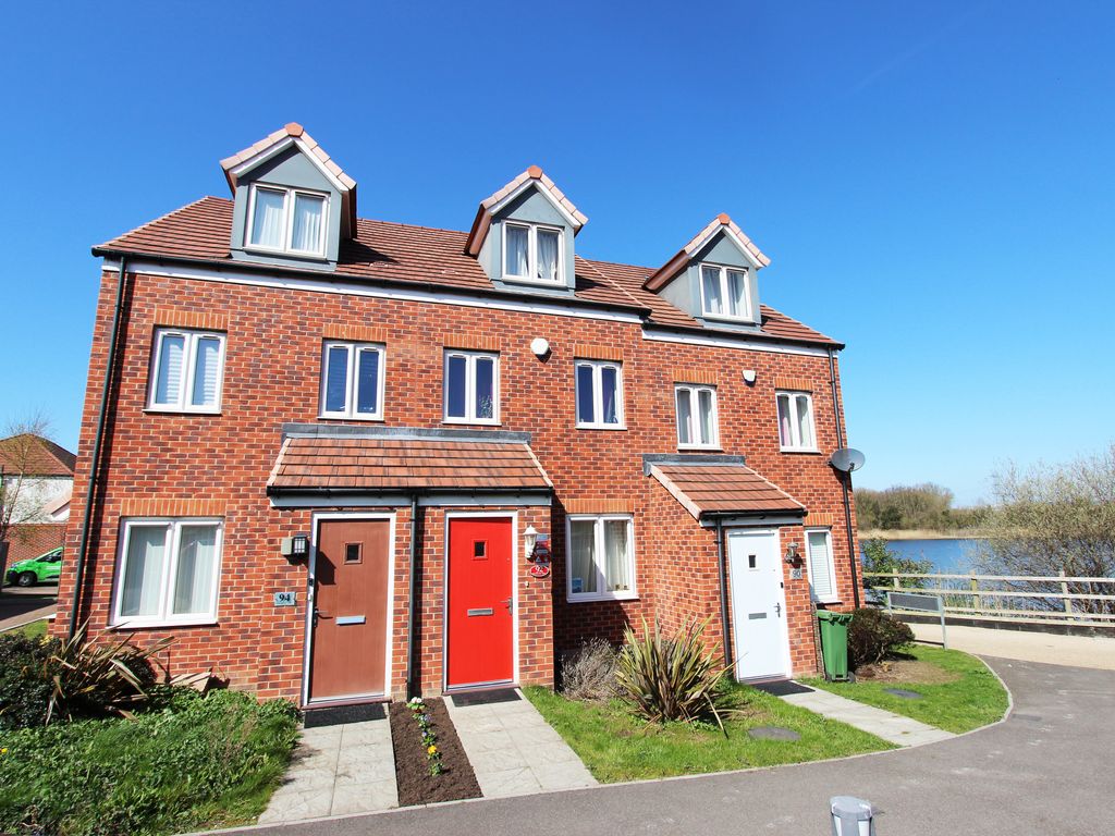 3 Bed Terraced House For Sale In Ellingham View Dartford Kent Da1