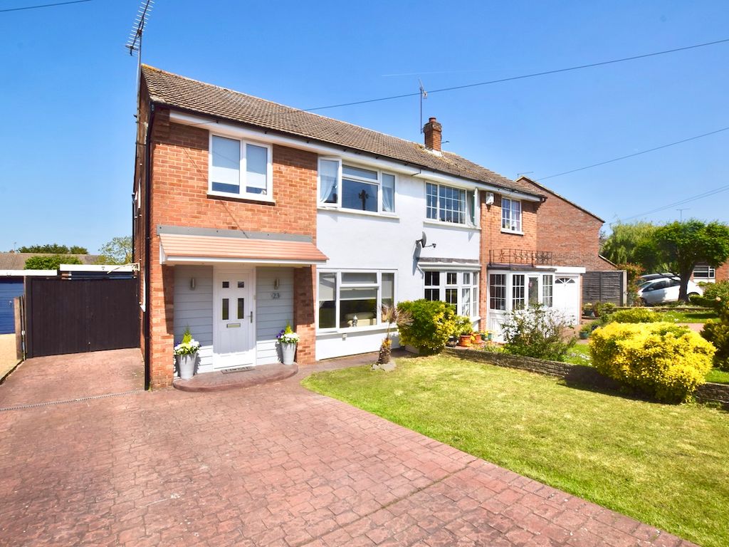 3 Bed Semi Detached House For Sale In Coltsfoot Road Ware