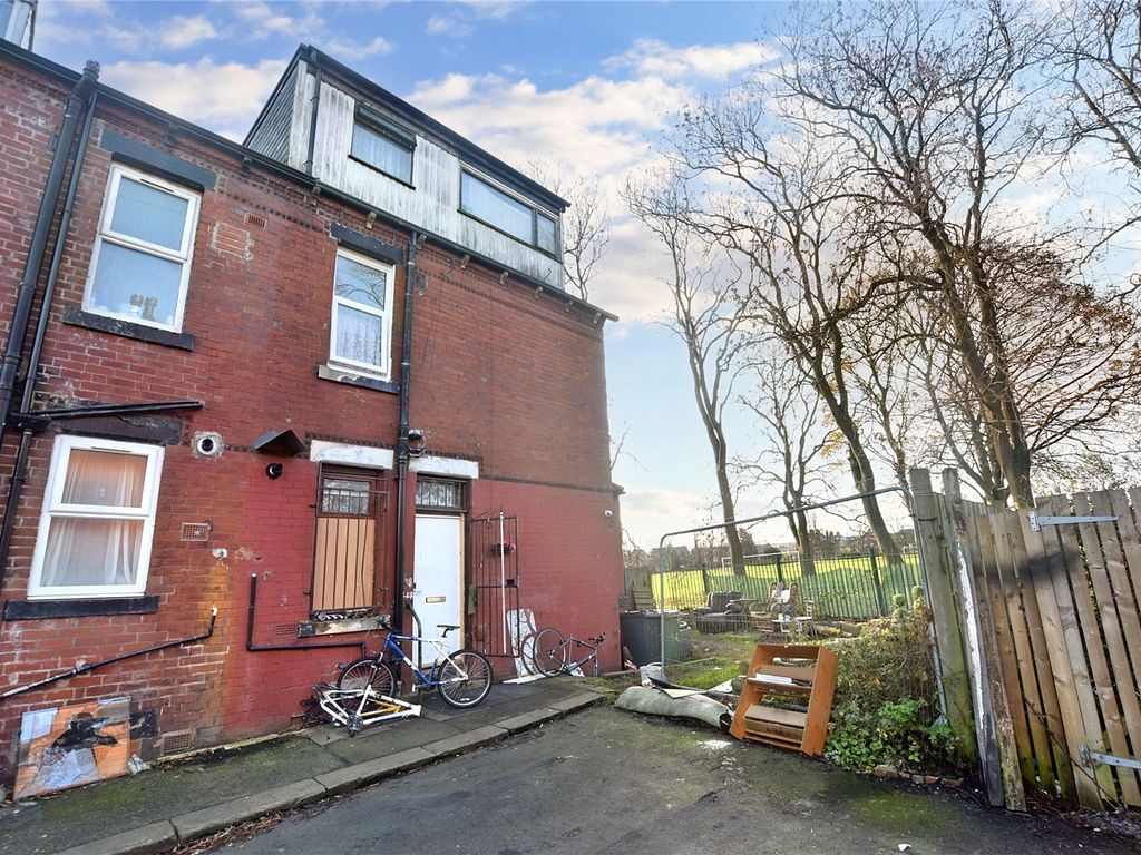 2 Bed Terraced House For Sale In Harlech Street Leeds West Yorkshire