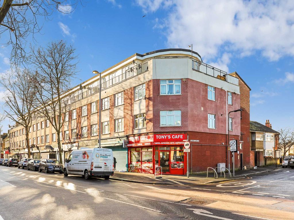 2 bed flat for sale in High Road, Leyton E10 - Zoopla