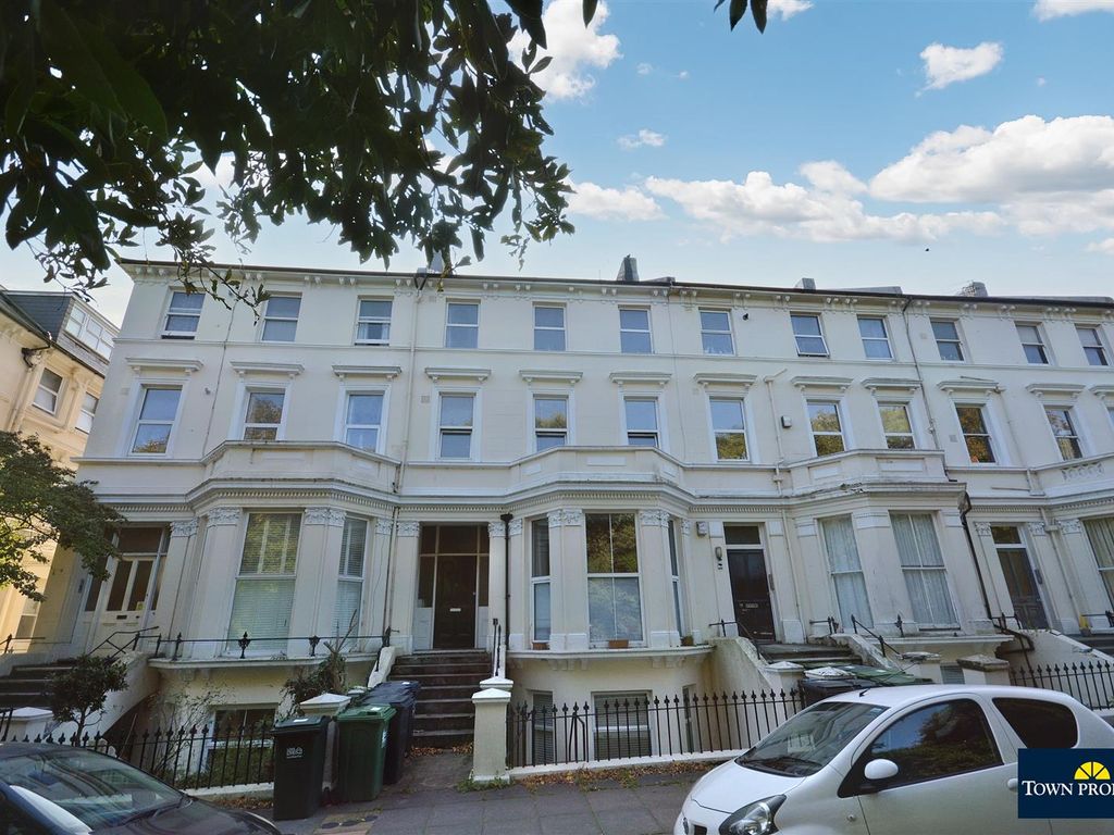 1 bed flat for sale in Upperton Gardens, Eastbourne BN21, £155,000 - Zoopla