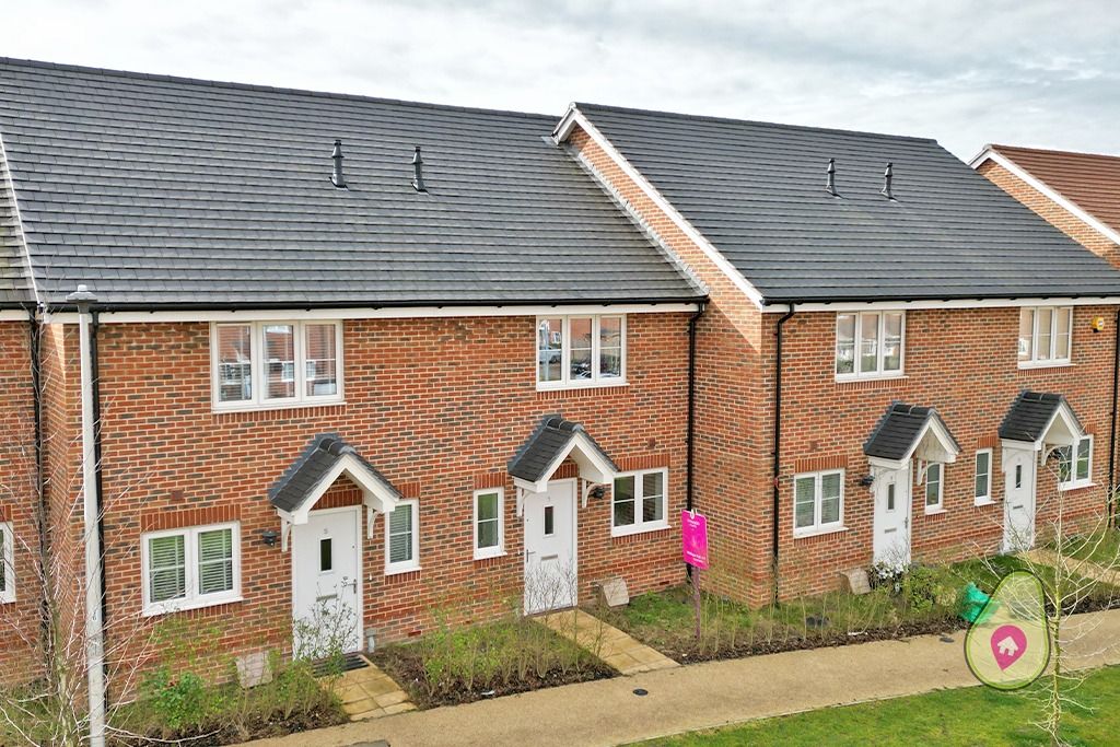 2 Bed Terraced House For Sale In Dalley Road Wokingham Berkshire Rg40