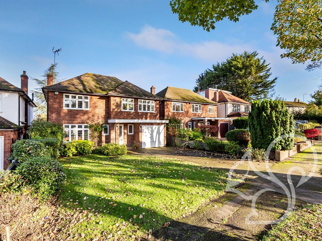 4 bed detached house for sale in Chigwell Park, Chigwell IG7 - Zoopla