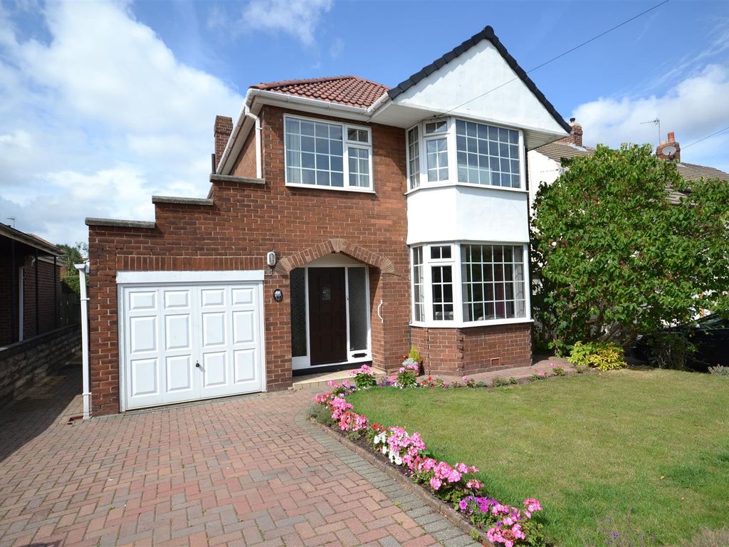 3 bed detached house for sale in Lowther Drive, Garforth, Leeds LS25 ...