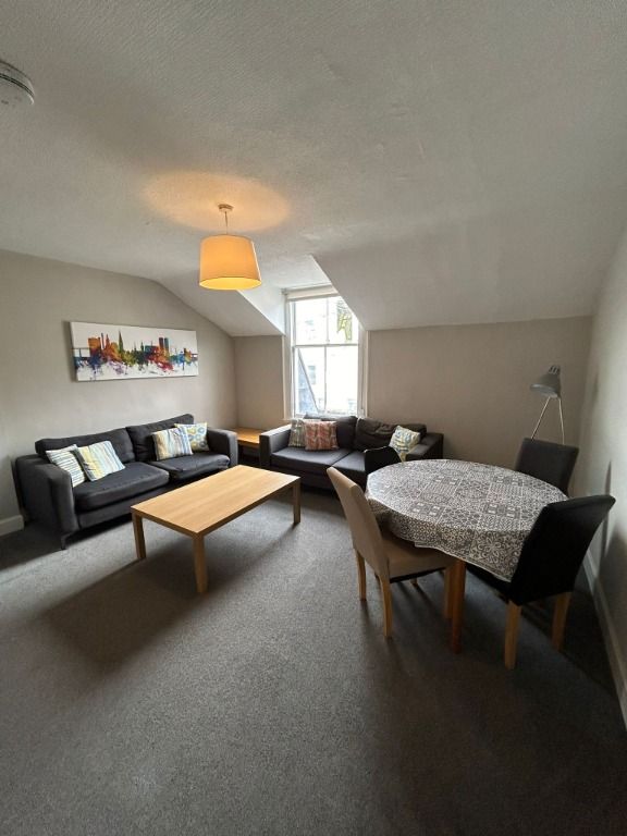 Room to rent in (Room 1) Union Street, City Centre, Dundee DD1, £450 ...