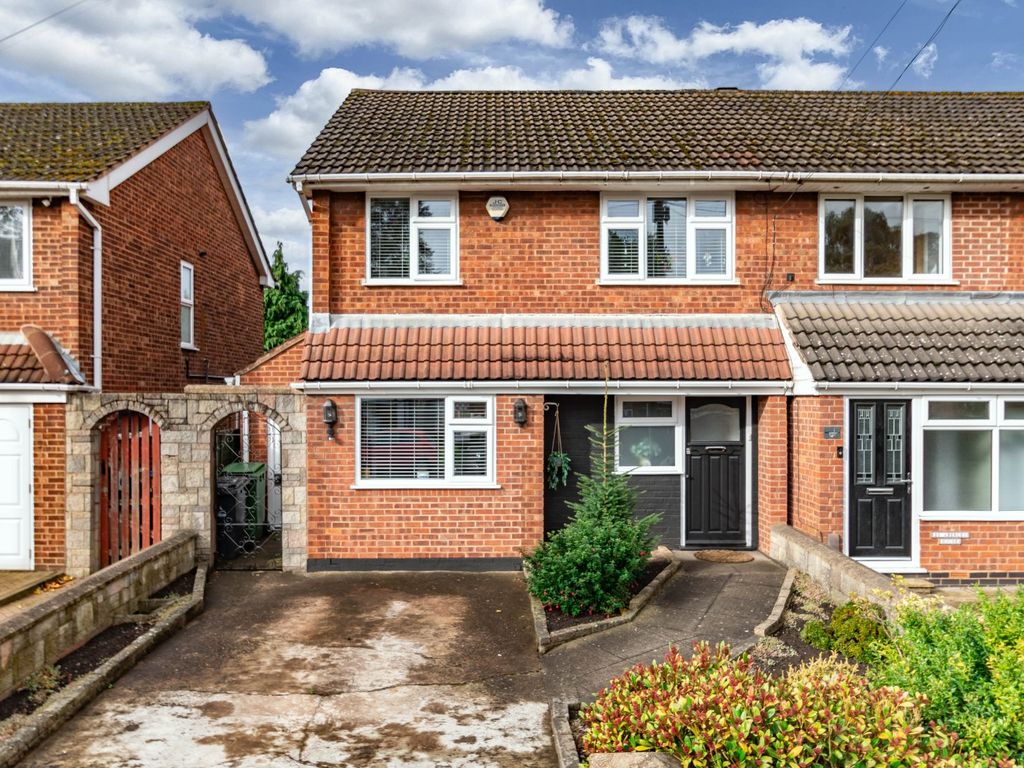 4 Bed Semi Detached House For Sale In Netherend Lane Halesowen West