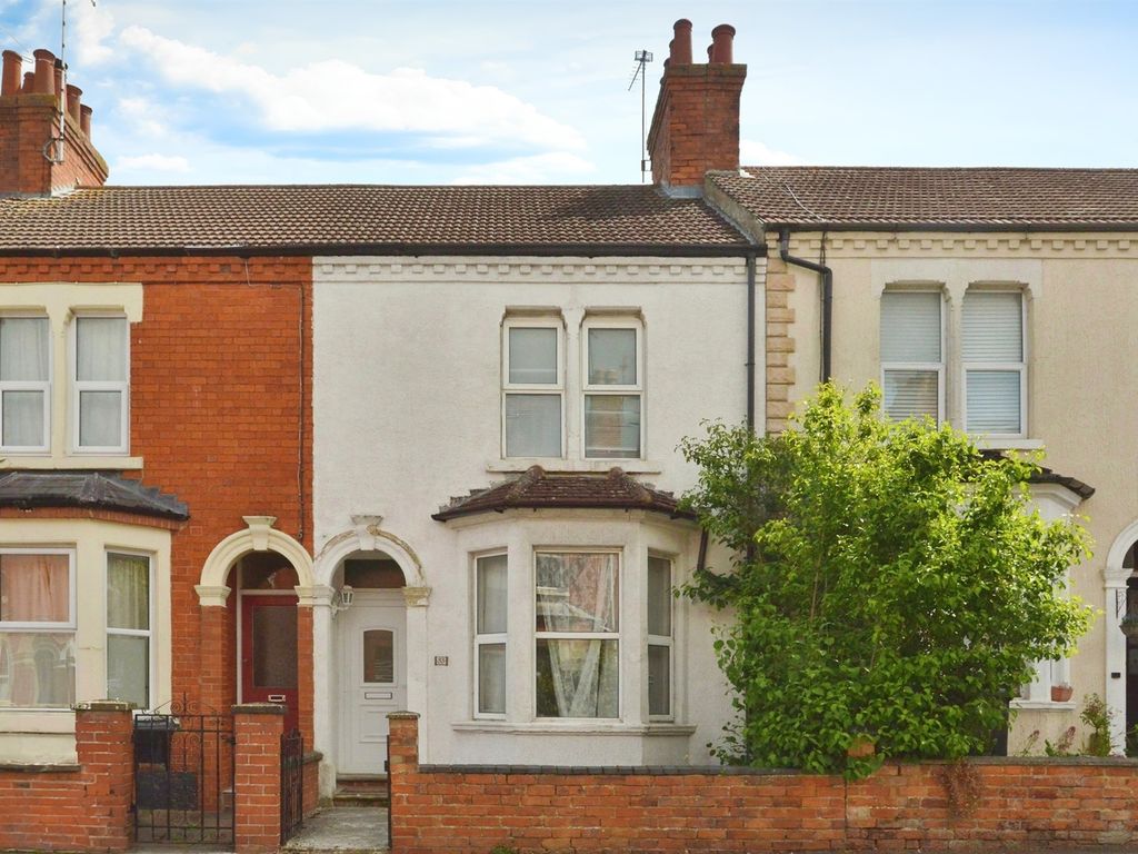 2 bed terraced house for sale in Windsor Street, Wolverton, Milton Keynes MK12, £300,000 - Zoopla