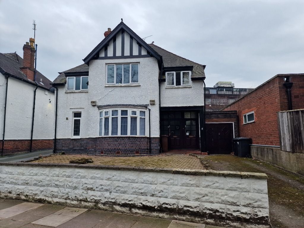 Studio to rent in Park Road West, Wolverhampton WV1, £500 pcm - Zoopla