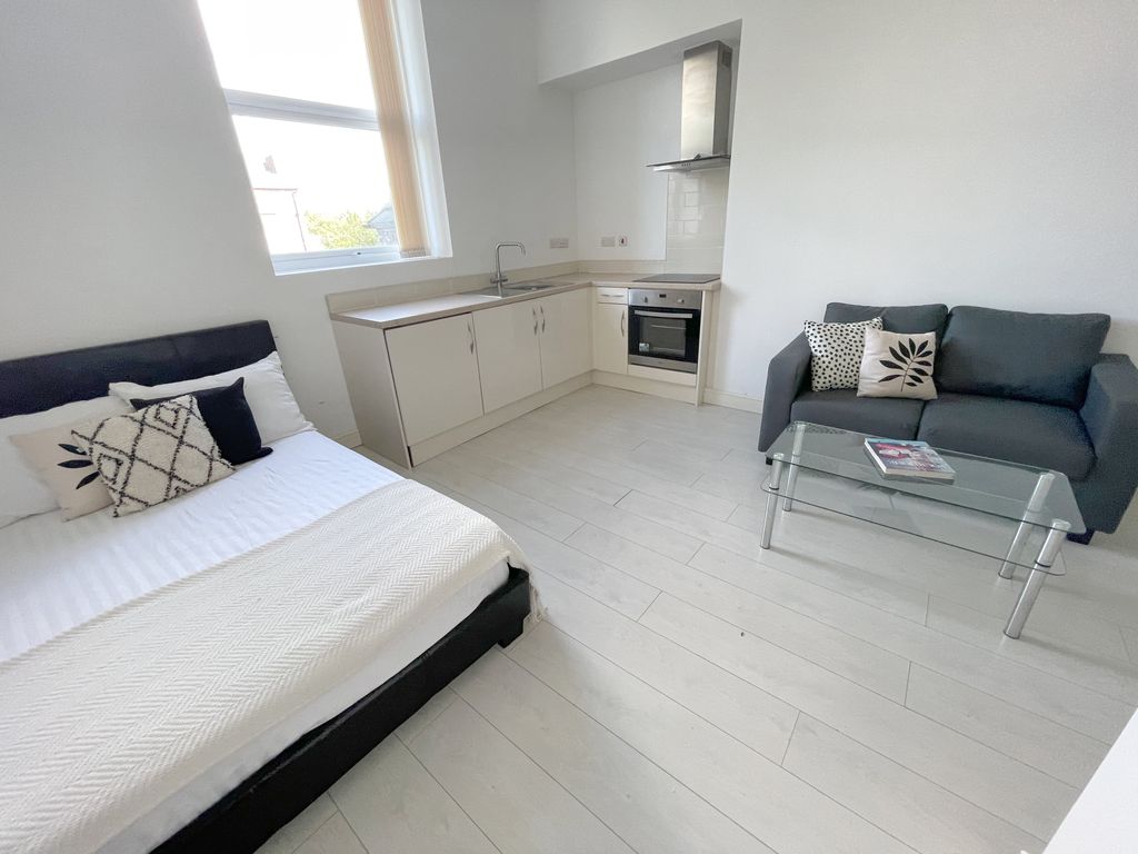 Studio to rent in Beech Street, Fairfield, Liverpool L7, £550 pcm - Zoopla