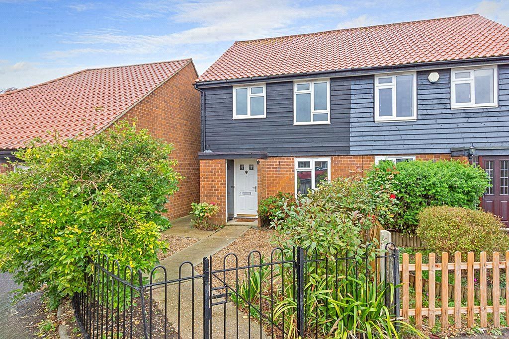 3 Bed End Terrace House To Rent In Fruiterers Close Rodmersham