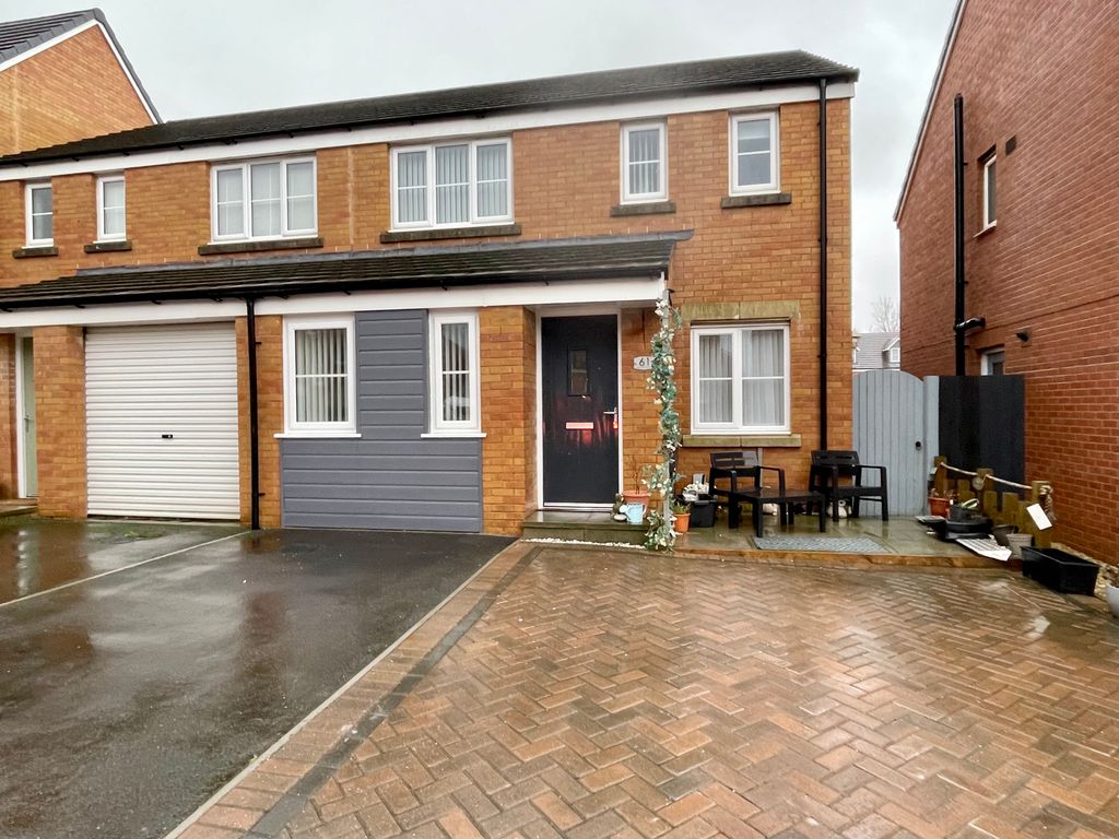 3 bed end terrace house for sale in Heol Cae Pownd, Cefneithin ...