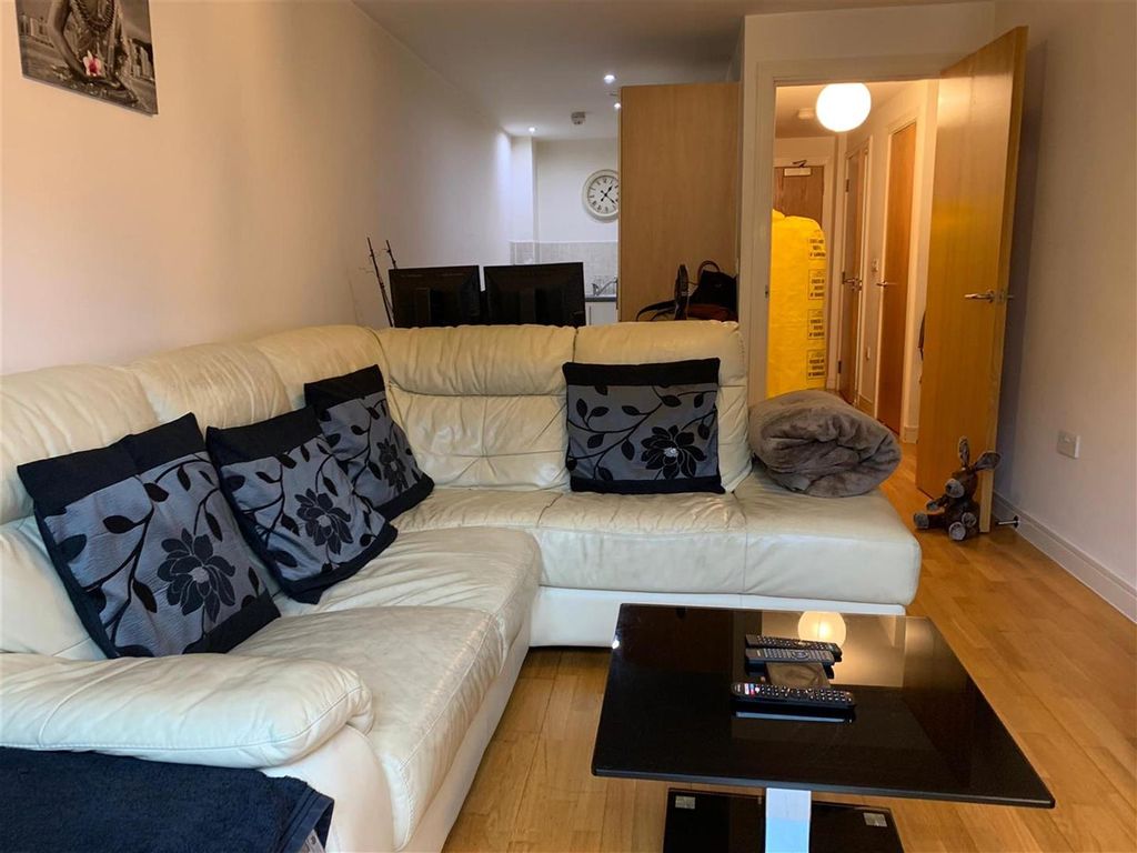 1 bed flat to rent in Northern Angel, 15 Dyche Street, Manchester M4, £ ...