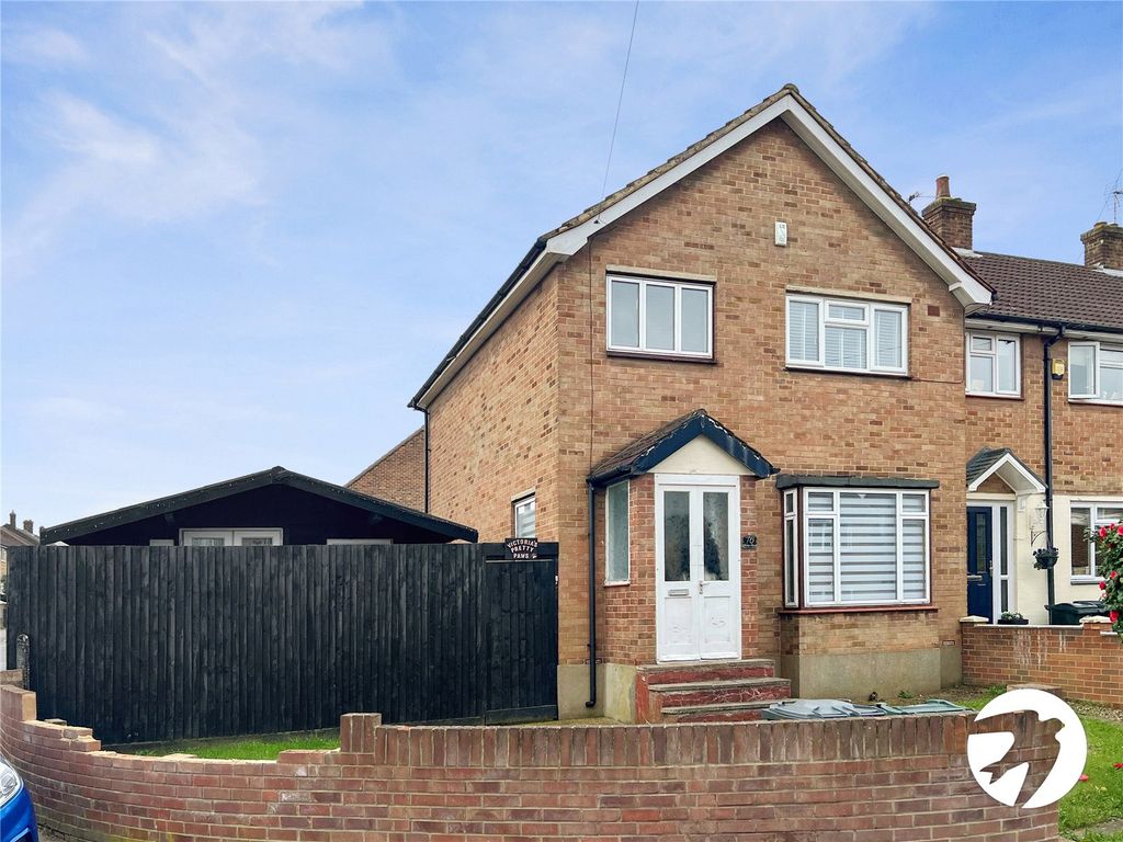 3 Bed End Terrace House For Sale In Kirby Road Dartford Kent Da2 £