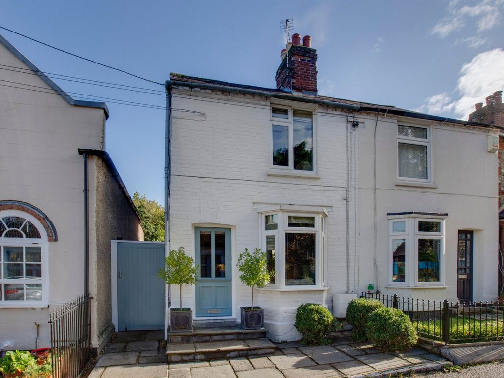 2 bed cottage for sale in Chapel Street, Downley Village HP13, £450,000 ...