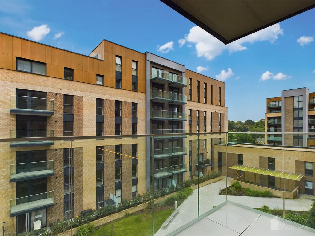 1 bed property to rent in Edinburgh Gate, Harlow CM20, £1,400 pcm - Zoopla