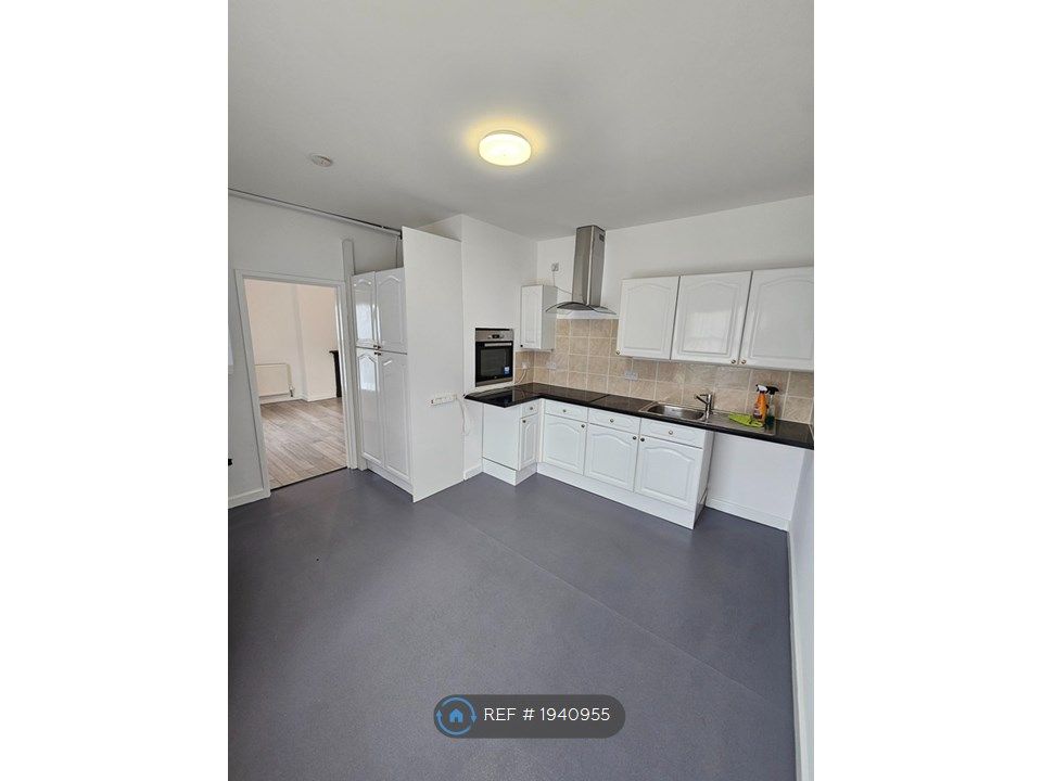 1 bed maisonette to rent in Murray Road, Rugby CV21, £825 pcm - Zoopla