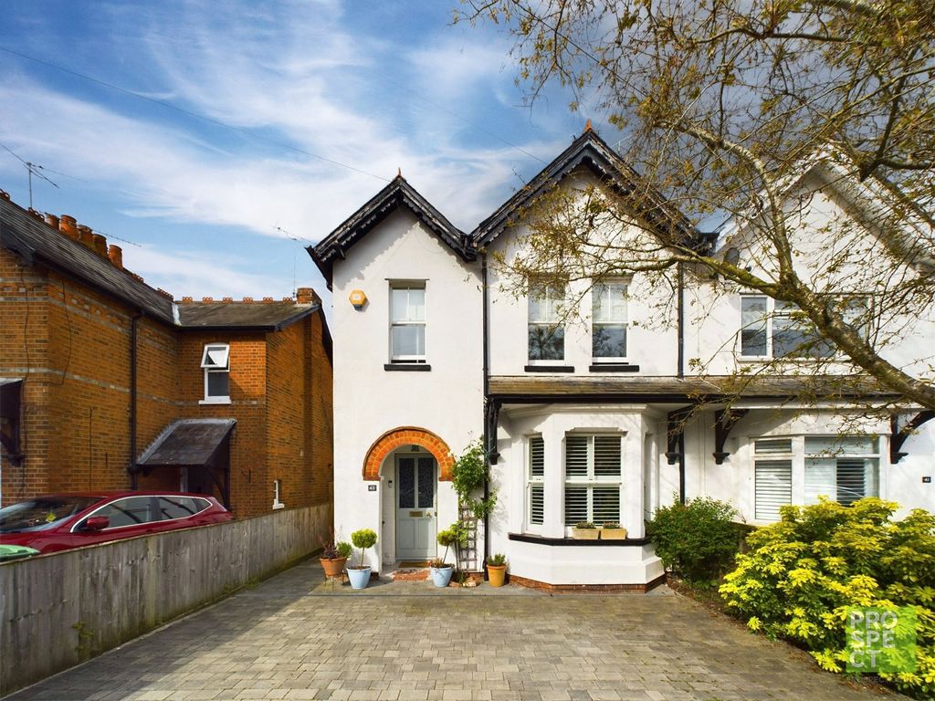 3 Bed Semi Detached House For Sale In Waverley Road Reading Berkshire
