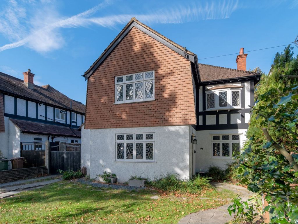 4 Bed Detached House For Sale In Carshalton Park Road Carshalton Sm5