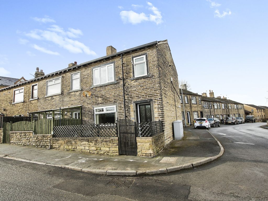 2 bed end terrace house for sale in Stretchgate Lane, Halifax HX2 - Zoopla