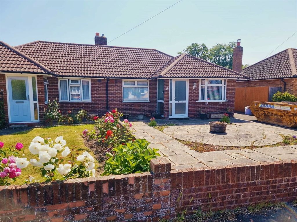 2 bed semi-detached bungalow for sale in Robins Close, Stubbington ...