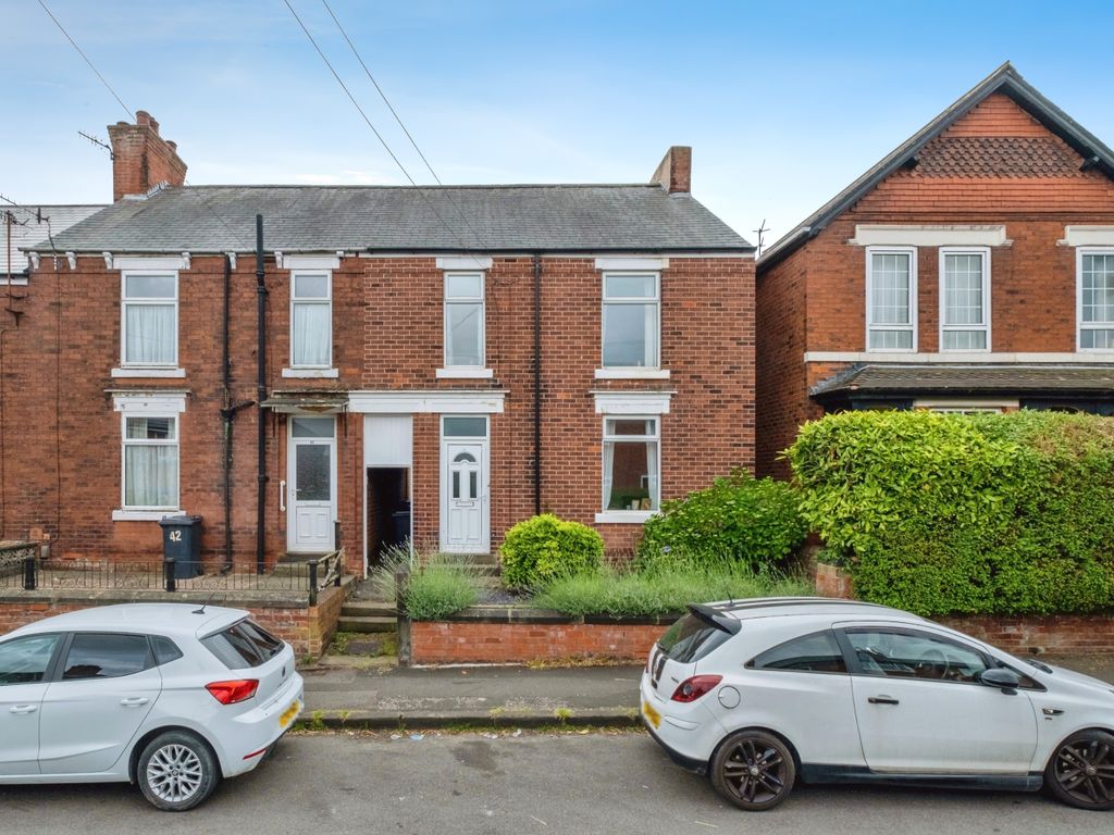 3 bed end terrace house for sale in Tapton View Road, Chesterfield ...
